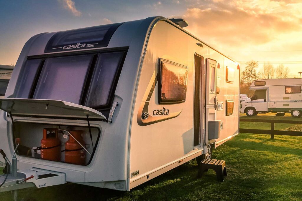 Premier RV Collision Repair Services in Thornton, Colorado - Golden RV ...